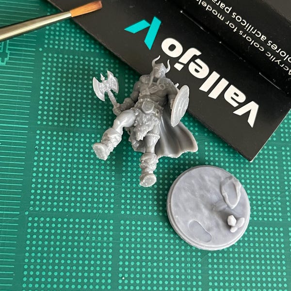 Orc Orog / Half-orc Fighter Barbarian DND Resin 28mm Scale Dungeons ...