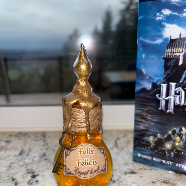 Phoenix Feathers Potion Ingredient Bottle Apothecary Collectibles for ...