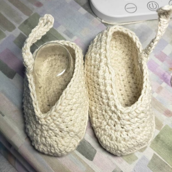 Crochet Baby Shoes Pattern, Quick and Easy Crochet Baby Slippers ...