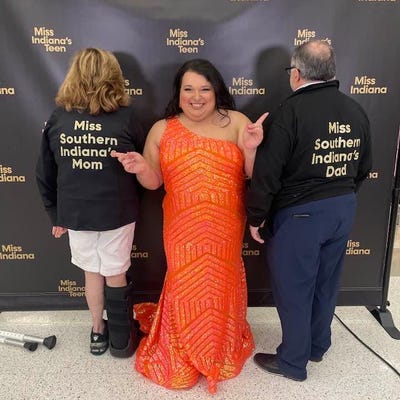 Pageant Digital Drawing - Etsy