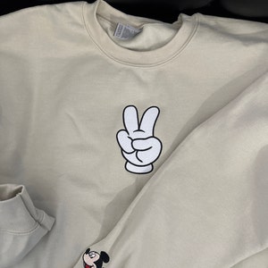 Wand Embroidered T-shirt, Wizard T-shirt, Hogwarts - Etsy