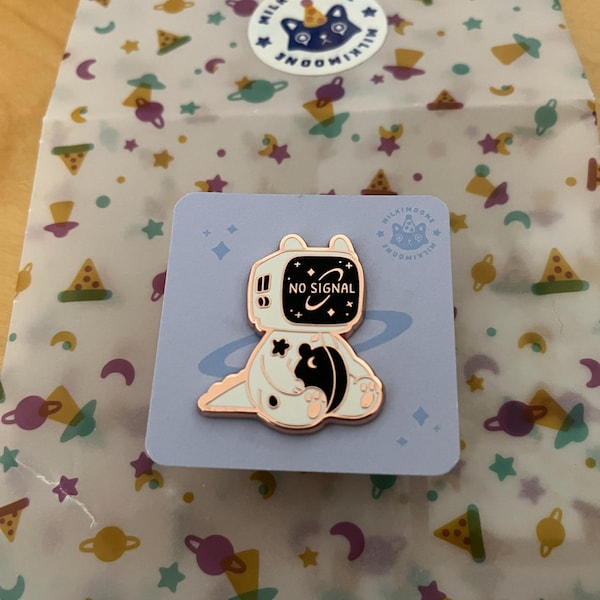 Silver Frog Hard Enamel Pin/ Tiny Frogs Collection Ice Breaker / Small ...