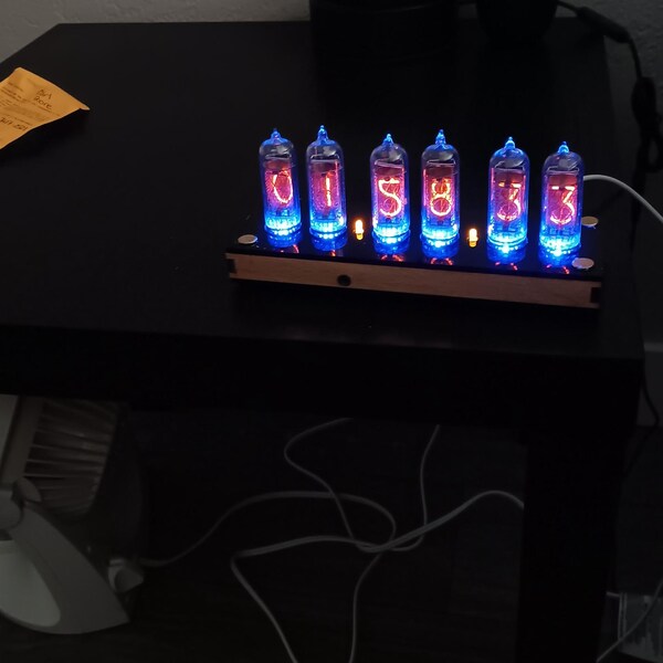 Nixie Tube Watch IN-2 Kraken Clock Timepiece Neon-lit Wristwatch ...