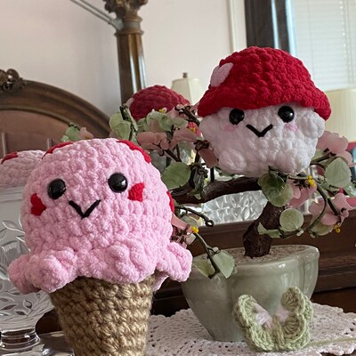 Chicken in Broken Egg Shell Crochet Pattern ONLY, Crochet Pattern for ...