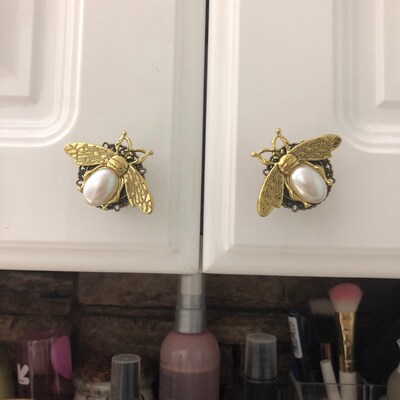 Bee Knobs Cabinet Knobs Dresser Knobs Funiture Knobs Pull / Dresser Pull / Cabinet Knobs ...