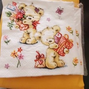 4 Decoupage Paper Napkin of Red Robin & Poppy | Etsy