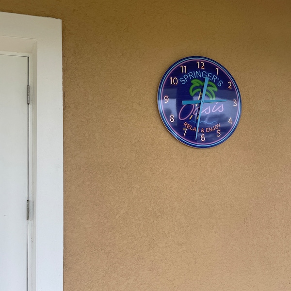 Backyard Oasis Palm Tree Clock: Personalized Tiki Bar Decor - Etsy