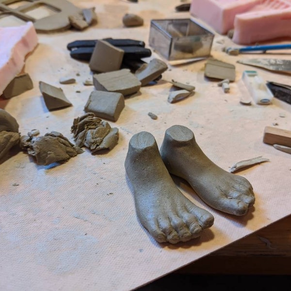 Moldf9 - 2" to 2 1/2" Foot Mold, Use With Our 2"- 3" Faces and Hand ...