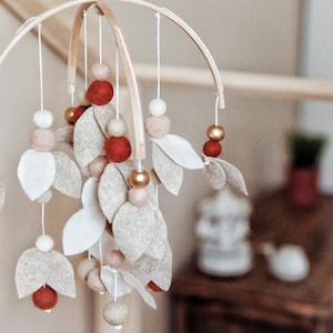 Mobile naturel blanc et beige en boules de laine feutrée | Etsy France