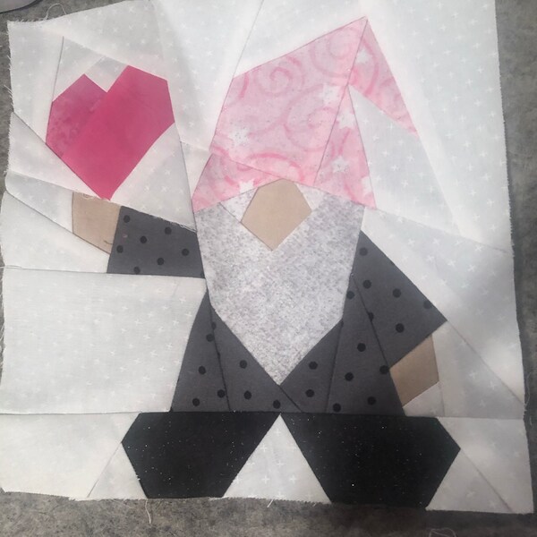 GNOME WITH HEART Paper Pieced Block Pattern in Pdf - Etsy