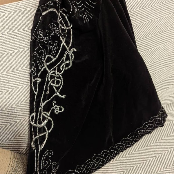 Custom Embroidered Short Half Cape/ Fencing Cape, Made to Order - Etsy