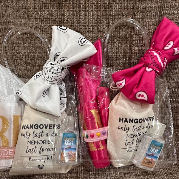 Dtmf Cake Topper, B Bunny Inspired Cake Topper Debi Tirar Mas Fotos ...