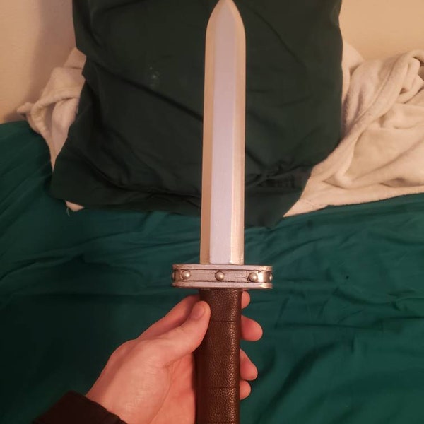 Level 1 Armory - Wooden Sword (durable 23 Inch Long 1/2" Baltic Birch ...