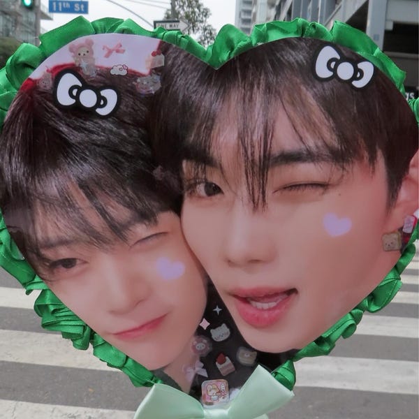 Stray Kids Han Photo KPOP Picket / Fan With Ruffles - Etsy