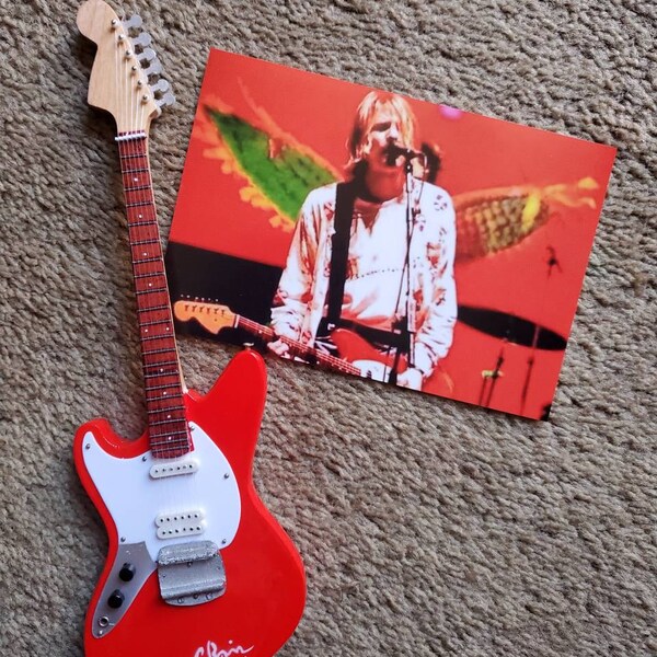 TOM PETTY Mini Sunburst Guitar Memorabilia Free Stand Display Gift - Etsy
