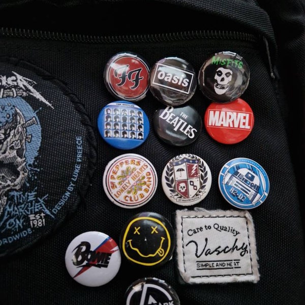GERARD WAY Badge Pack Pin Badges Buttons Stocking Filler Emo Badge ...