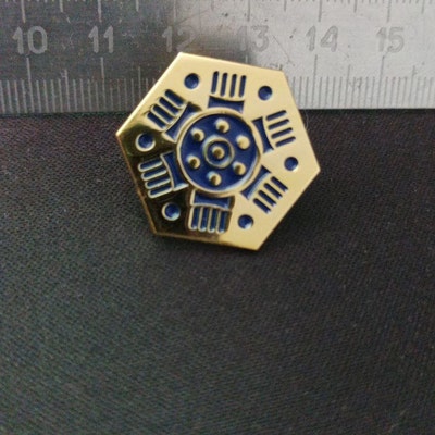 Alien USCSS Nostromo Weyland Yutani Crew Uniform Engineering Crew Pin ...