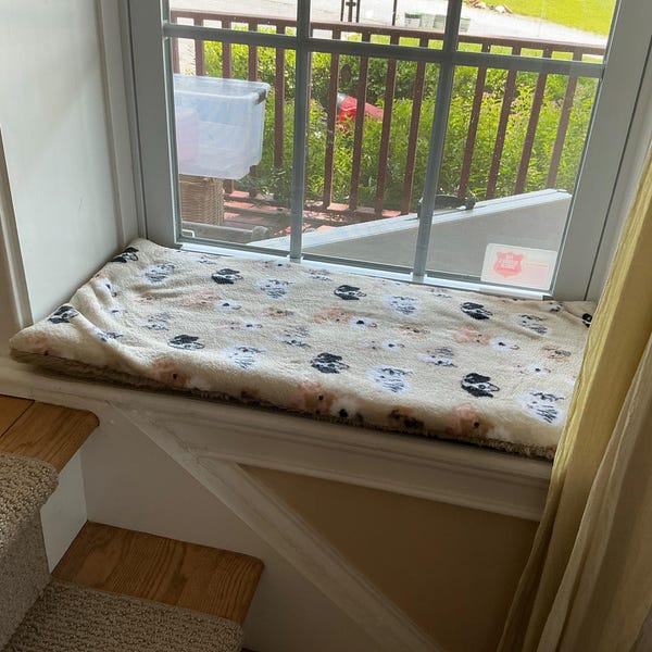 Window Sill Cat Pad/ Cat Crate Pad/ Rainbow Heart Mat 6” - Etsy