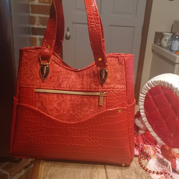 Emilina Handbag With Internal Zipper Pocket Divider PDF Pattern - RLR ...