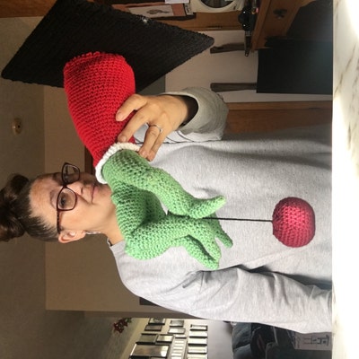 Grinch Hand Crochet Pattern - Etsy Canada