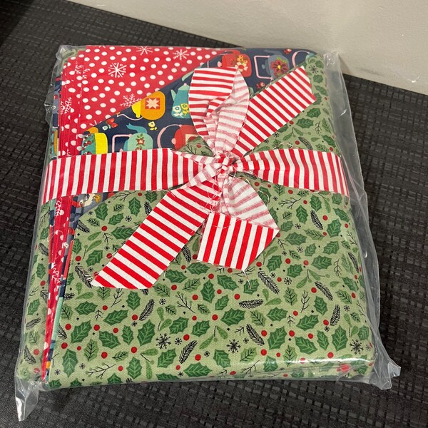 Calico Tea Kettles Navy Blue Quilt Cotton Fabric From Betsy's Sewing ...