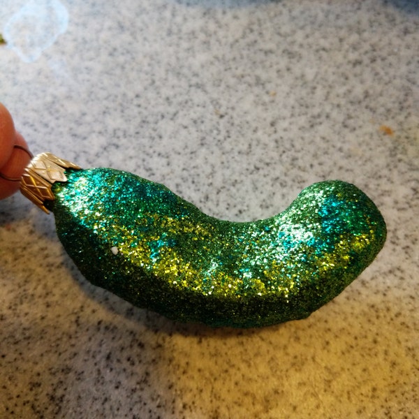 GREEN SPARKLE PICKLE Blown Glass Christmas Glass Christmas Pickle - Etsy