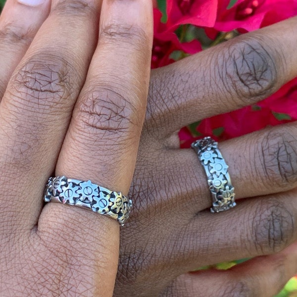 Endless Motion Rotating Cogs in a Moving Gear Mechanism for Fidgeting ...