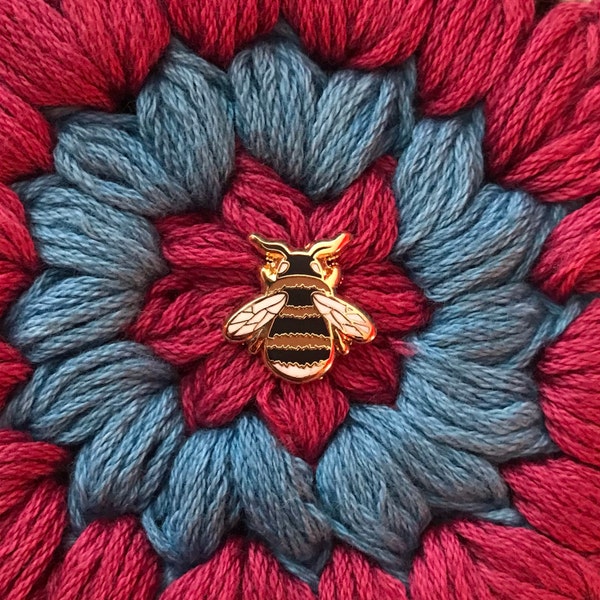 Mini Bee Pin, Tiny Gold Hard Enamel Honeybee Lapel Pin Badge, Nature ...