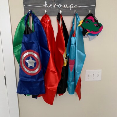 3D Kids Dress up Clothes Rack 24 Super Hero Decor Kids Costume Rack ...