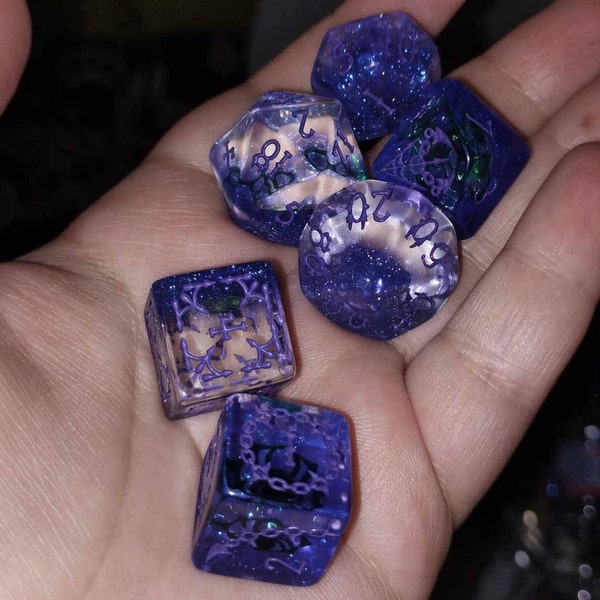 Lolth's Drow Exclusive 11 Dice Set | Underdark Chains & Spiders Dark ...
