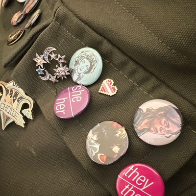 The Last of Us Button Pins Abby and Lev From Part 2 1.25in - Etsy