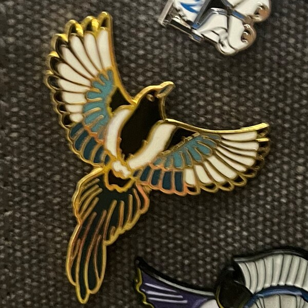 Magpie Hard Enamel Pin - Etsy