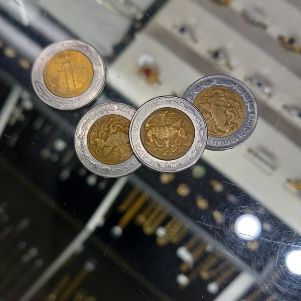 Uno Peso. Vintage Mexico Bi Metal, Coins Shown Are Examples 1990 ...
