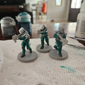 Raven Queen 32mm Scale Alien Miniature RPG Sci Fi Cyberpunk Role ...