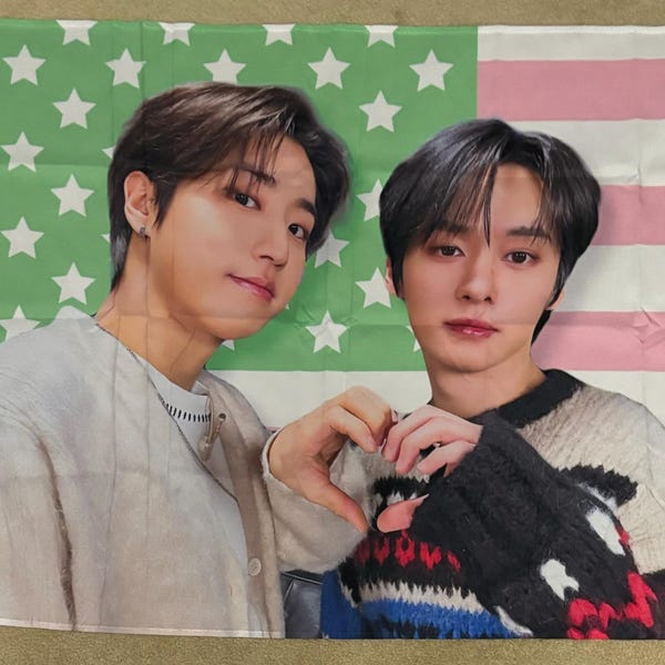 TWICE Members America Flag Banner, TWICE Group Photo Kpop Flag Tapestry ...