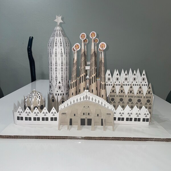 CANADA 3D Paper Model CN Tower Landmark Toronto Ontario Diorama W ...