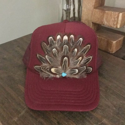 FEATHER Trucker Hat With Turquoise Stone, Western Fashion Black White ...