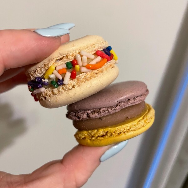 Lemon Lavender French Macarons - 6.12 or 24 - French Lavender Yellow ...