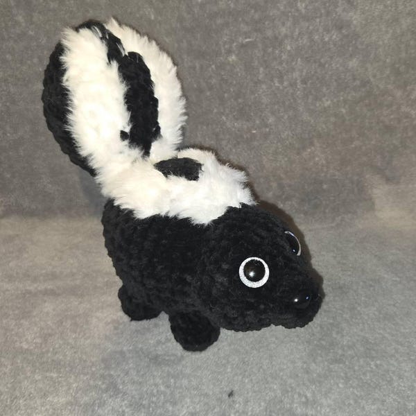 Crochet Skunk *PATTERN ONLY* - Etsy