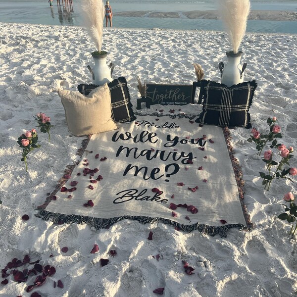 WILL YOU MARRY Me Sign Blanket Proposal Ideas Wedding Proposal ...
