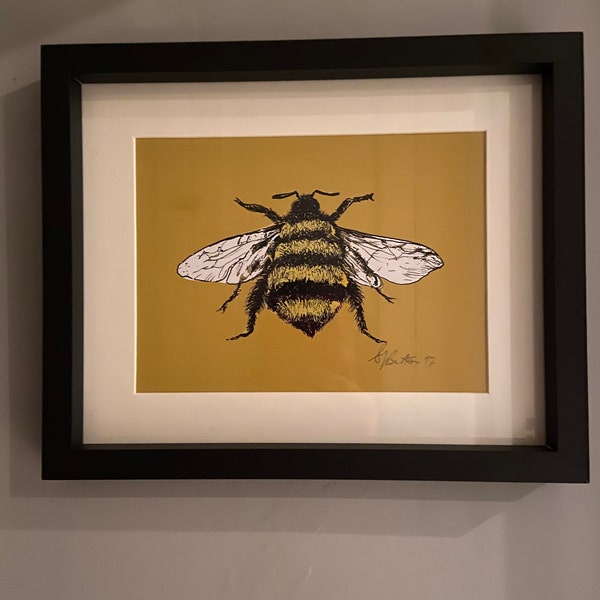 Striking Bee Print, Modern Ink Drawing, Home Decor - Etsy UK