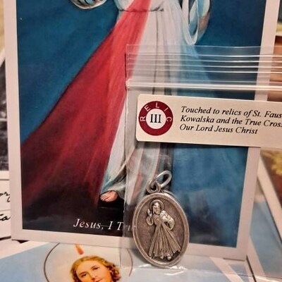 Divine Mercy Relic Medal Pack Third Class Relic Holy Card & Medal ...