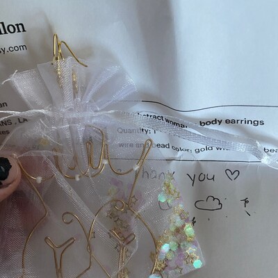 The Birth of Venus Scallop Shell Earrings - Etsy