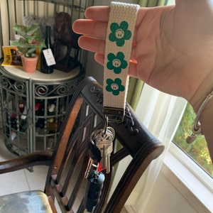 Retro Flower Smiley Face Keychain Wristlet / Key Fob/ Smiley - Etsy