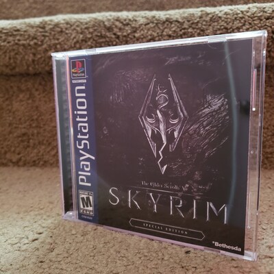 The Elder Scrolls V: Skyrim PS4 Custom PS1 Inspired Case - Etsy