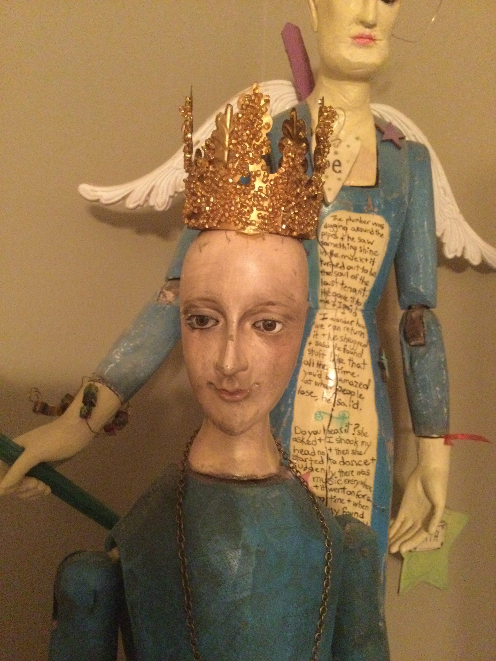 Crown The Little Cesar Metal, for Home Décor, Santos Cage Doll