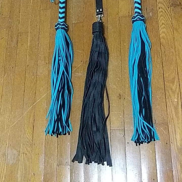 Gorgeous Black Leather SWIVEL FINGER Flogger - Cat of 9 Tails - Top ...