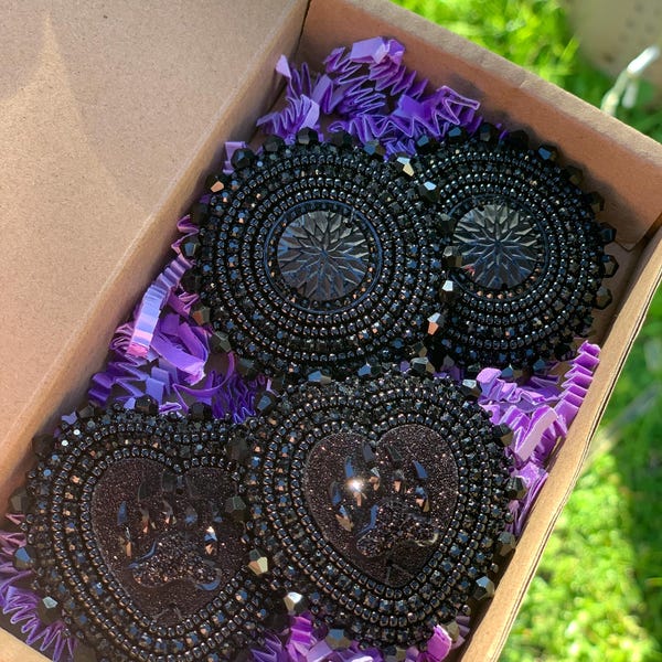 Handmade Beaded Popsocket, Earrings, and ID Badge - Etsy