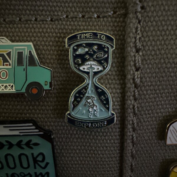 Astronaut Enamel Pin Astronaut Space Lapel Pins, Space Saturn Enamel Pins, Astronaut Gifts ...