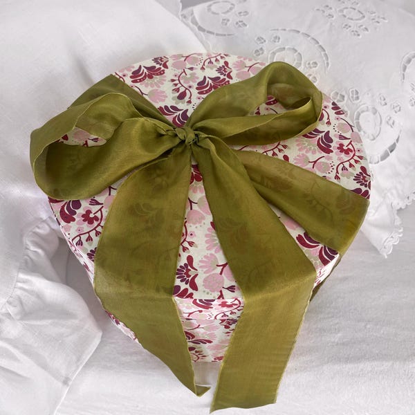 Pale Leaf Green Silk Velvet Ribbon - Hand Dyed Silk Velvet Ribbon ...